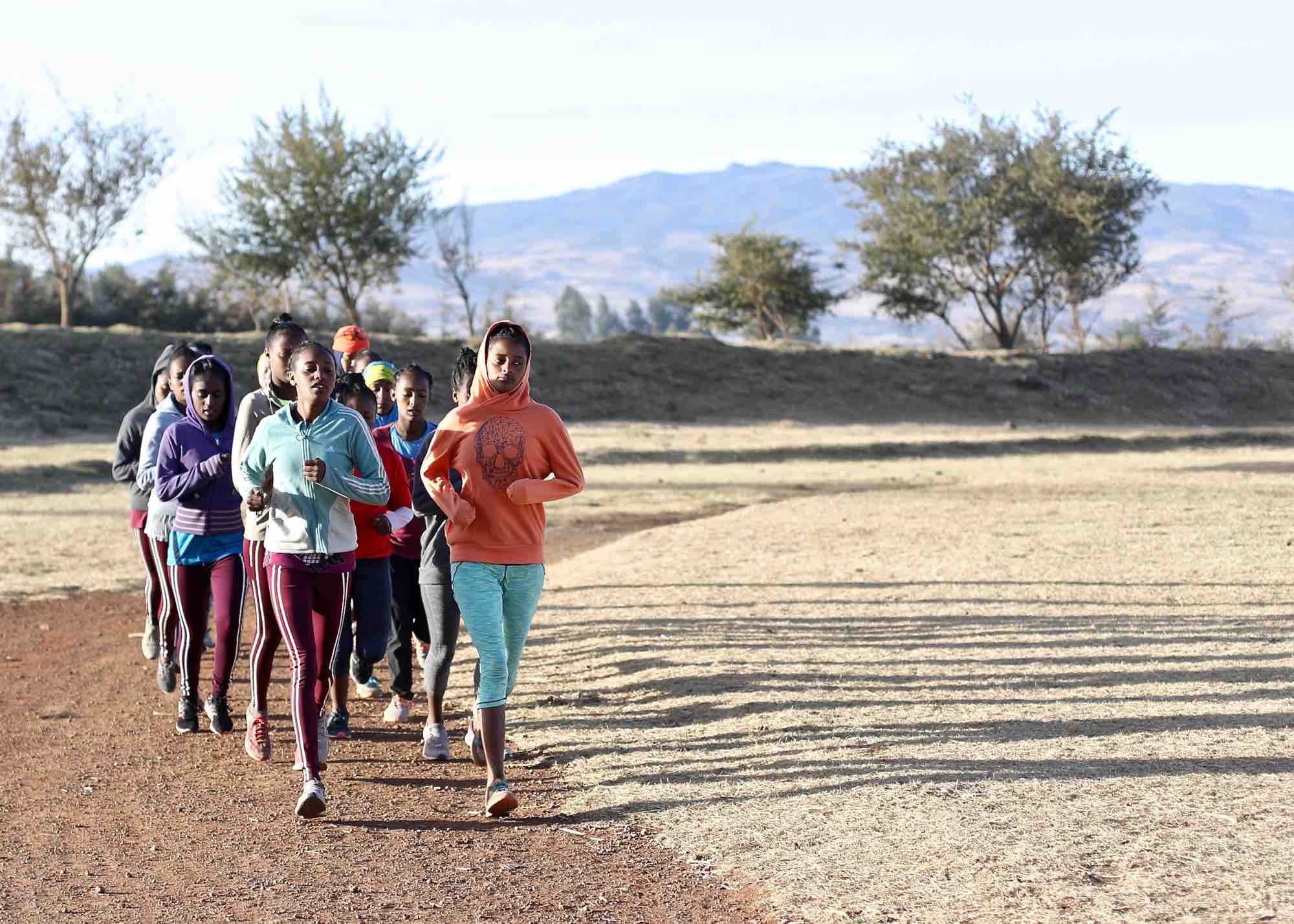 Jaybird Daily Dispatch: Girls Gotta Run Training – iRunFar